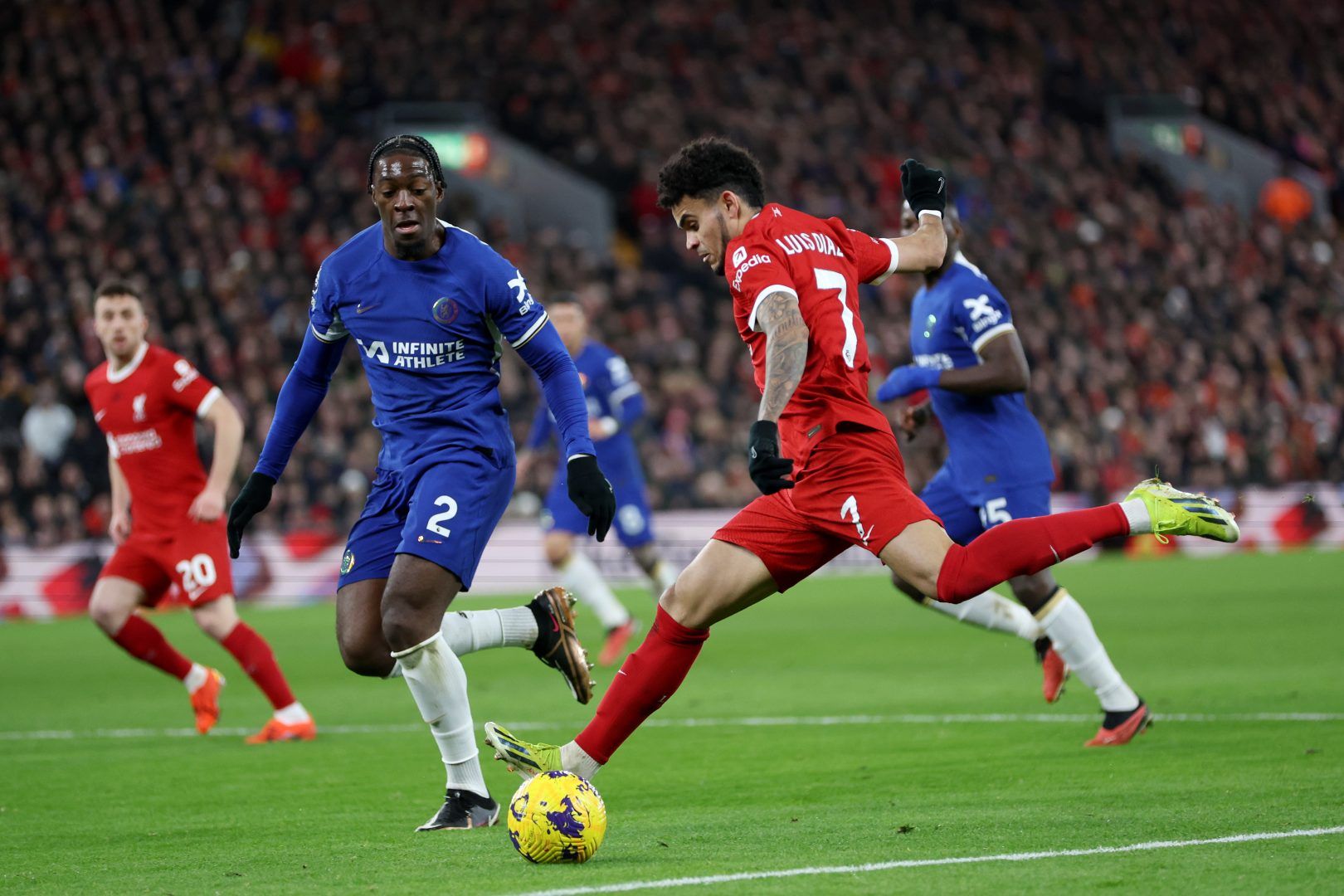Chelsea-Liverpool: Final histórica en Wembley - Da igual la pelota